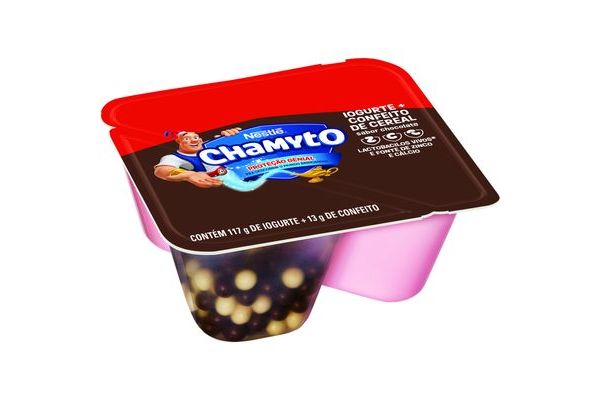 Iogurte de Morango Confeito de Cereal Chocolate Nestlé Chamyto Pote ...