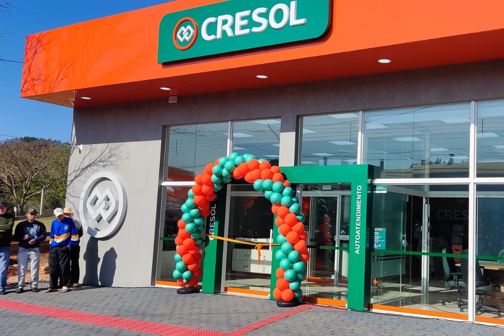 Cresol reinaugura em novo e amplo espaço em Princesa; fotos